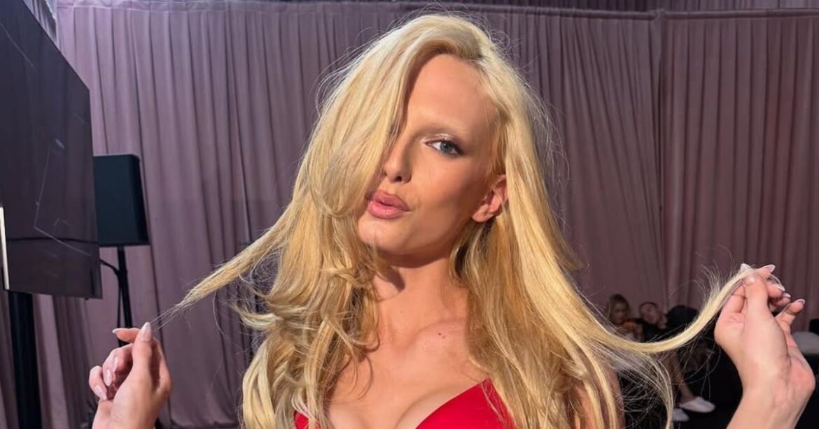 ALEX: Consani brilla en el Victoria’s Secret Fashion Show 2025 ...